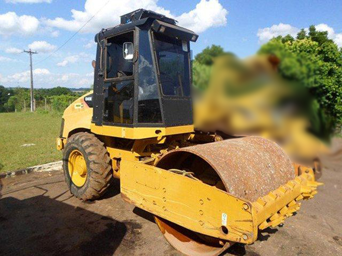 Rolo Compactador | CATERPILLAR | CS423E | 15H230 | Tratorex | Tratores, Máquinas e Equipamentos